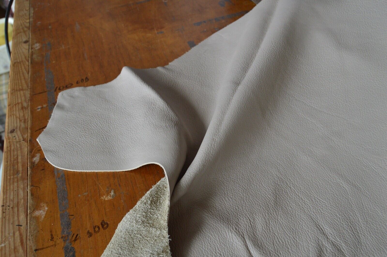 full leather hide in cream nataural CLEARANCE - Dales Fabrics