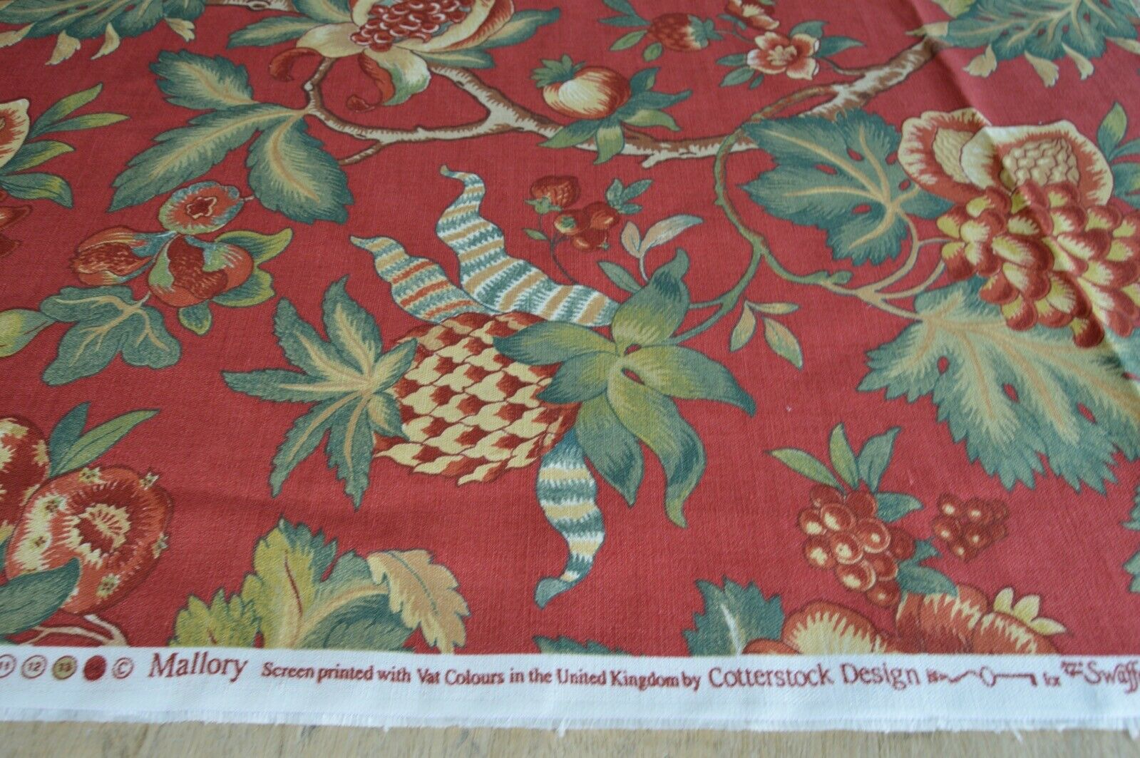 Mallory Swaffer designer fabric cotterstock design cotton fent 74cm x ...